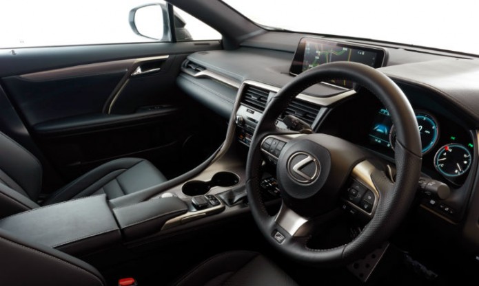Lexus RX wins place on best interiors list - Lexus UK Magazine